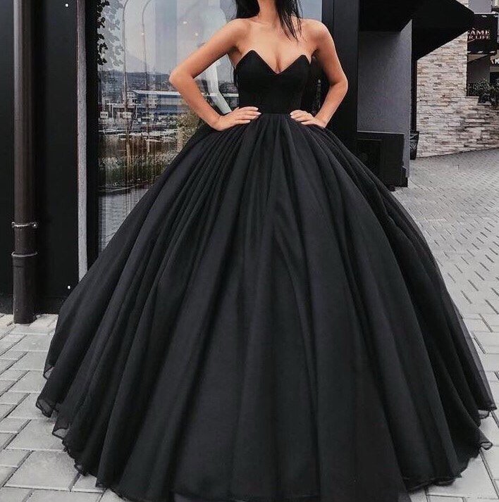 Siyah abiye elbise modelleri – Siyah Balo elbiseleri